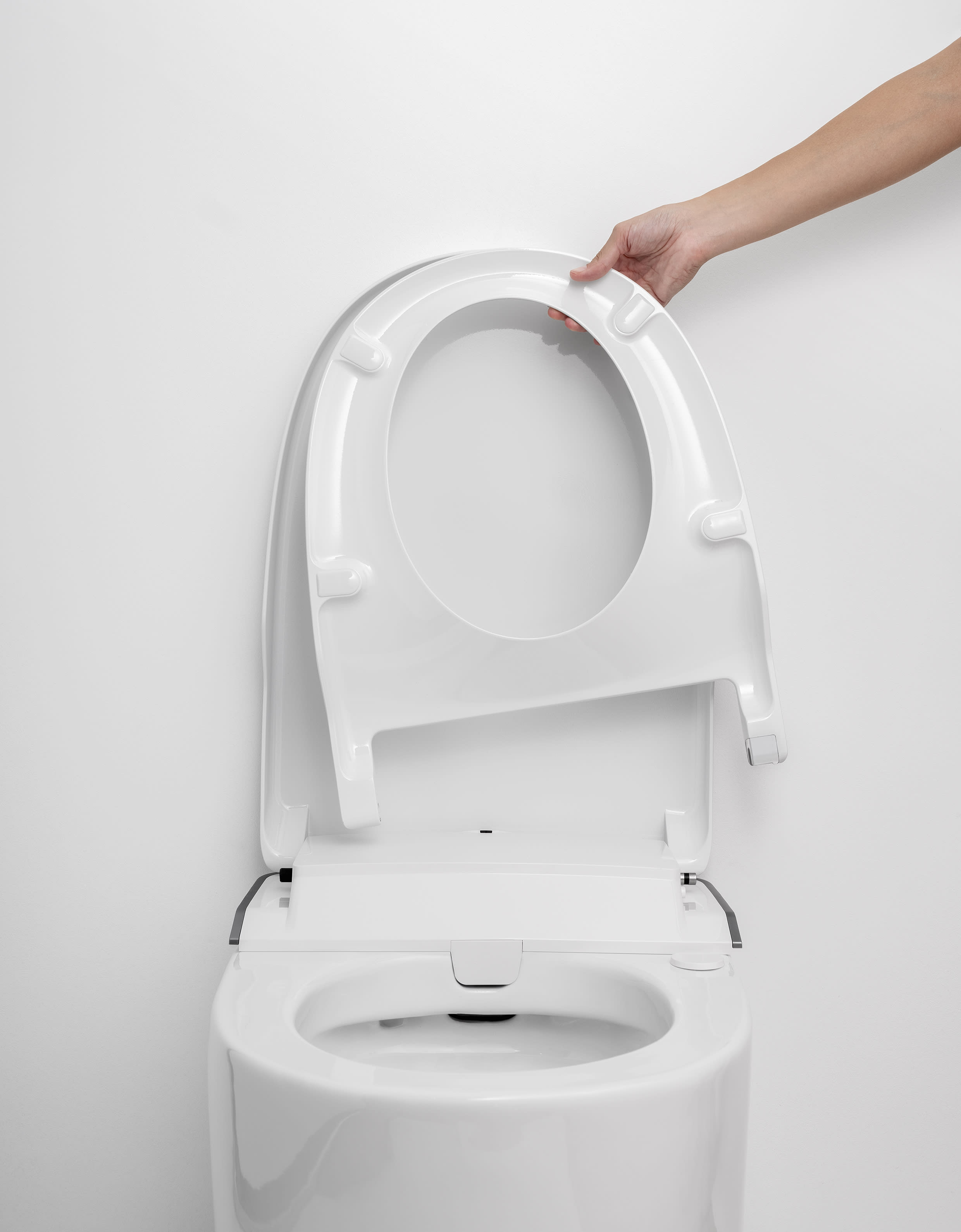 In-Wash® Insignia con In-Tank® - Smart toilet adosado a pared Roca ...